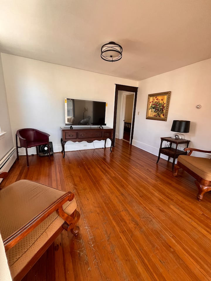Poughkeepsie Ny Queen Bed Room - Hyde Park, NY