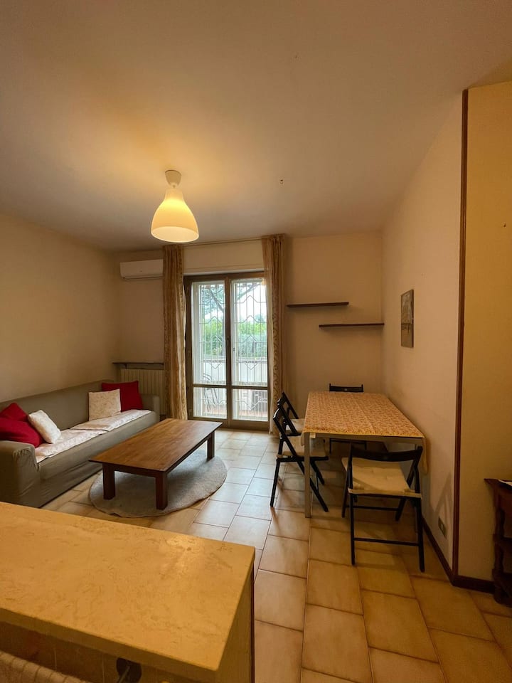 Departamento Cómodo Y Luminoso - Sarzana