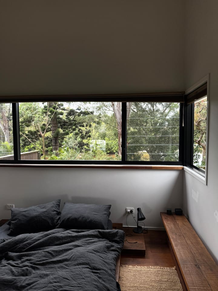 Sansa Byron – Private Creek Front Acreage - Ocean Shores