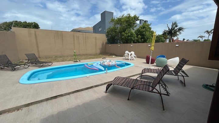 Casa C/piscina - Centro Xangrila - Xangri-lá