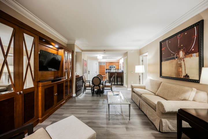 E32v2 1bd/2ba W/balcony/full Kitchen/pool/gym - Las Vegas