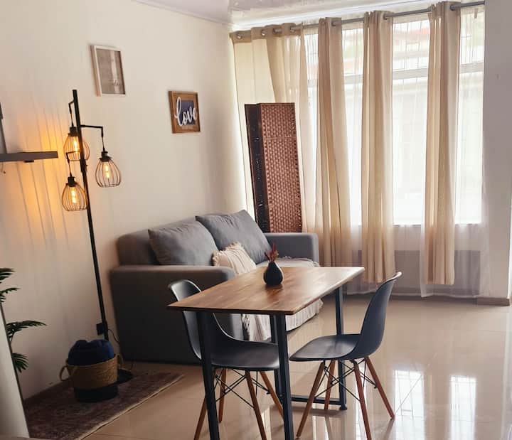 Cozy Apartment Near Airport — Rest & Privacy - Tambor