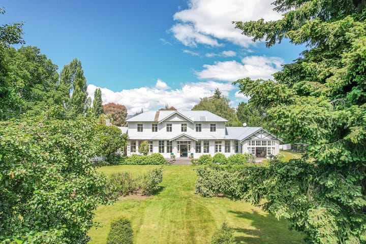 Matrons Room - Rest & Refinement - Rotherham