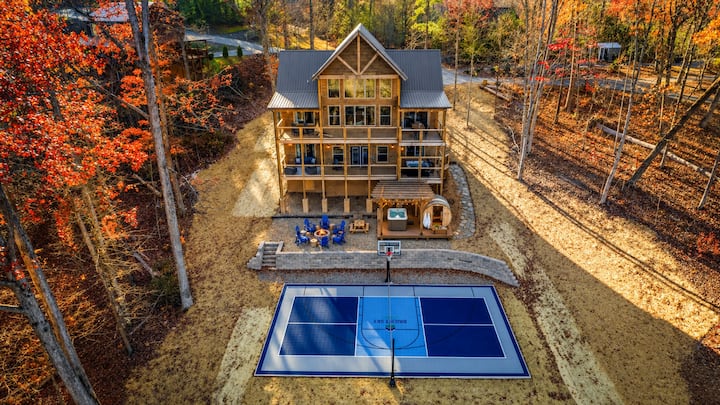 Top 1%, Pickleball, Sauna, Hot Tub, Cold Plunge - Pigeon Forge, TN