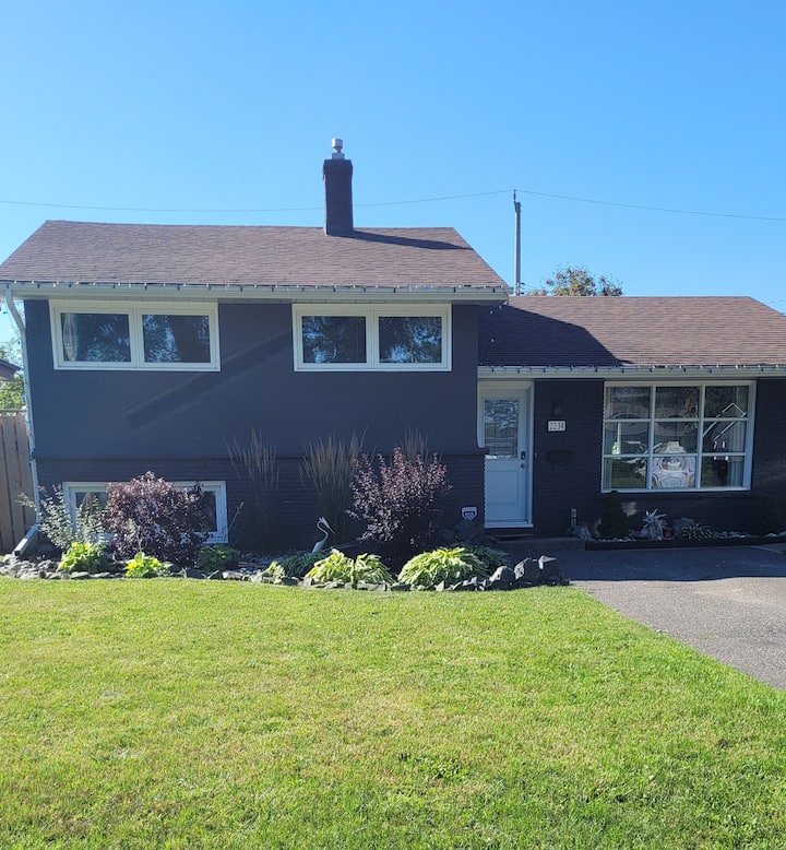 New To Airb&b Site! Clean, Nice & A Great Location - Thunder Bay