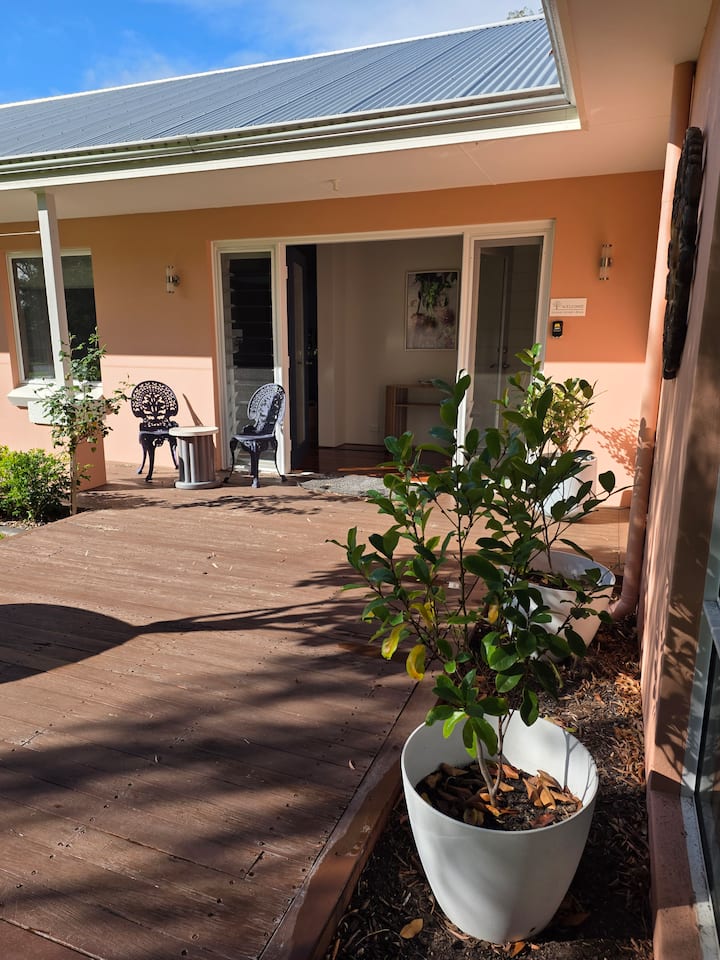Treloar Trente-deux
(Pet Friendly) - Busselton