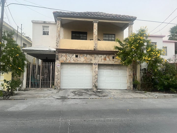 Casa En Zona Céntrica - Brownsville, TX