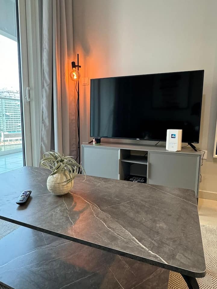 1bhk In Business Bay | Full Burj + Canal View - Dubái