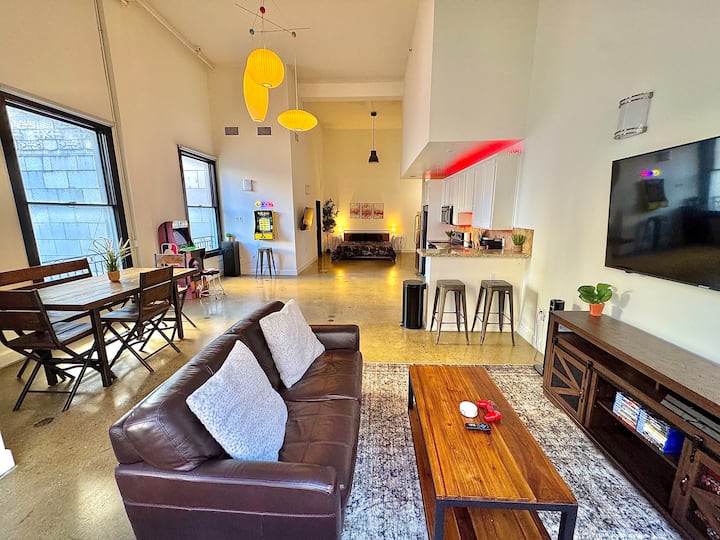 Huge Penthouse King Bed Downtown La 420/ps4/nbajam - Lincoln Heights - Los Angeles