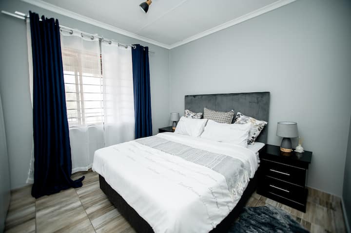 Luxuriously Finished 2 Bedroom. - Midrand