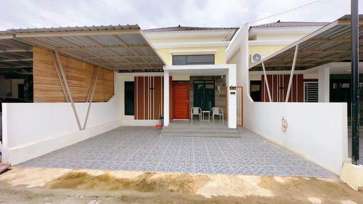 Grand Homestay Singkawang - Singkawang