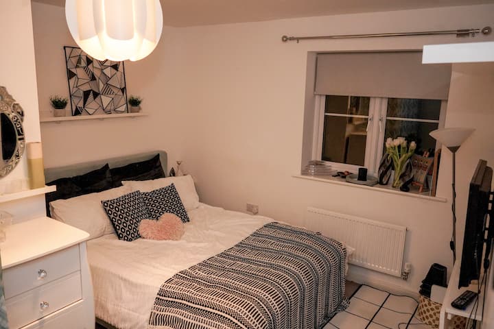 Oasis Haven - Reading