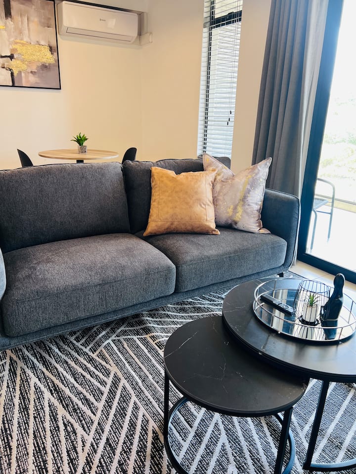 Apartment In Blackburn - La Mercy