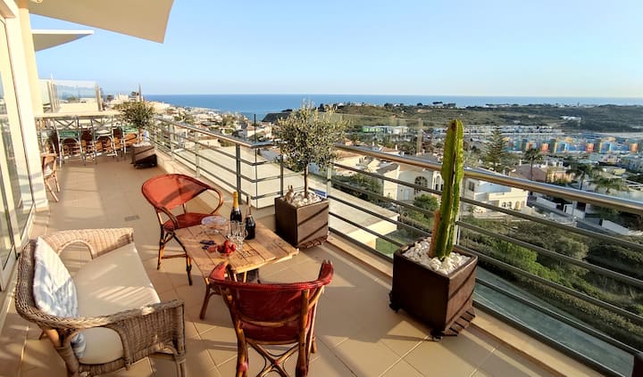 Penthouse 

Soleil  Mer Avec Terrasse   Et Piscine - Albufeira