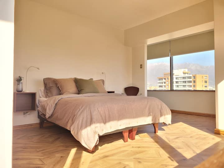 Dos Ambientes, Junto Al Metro. Amplio Y Luminoso. - Providencia