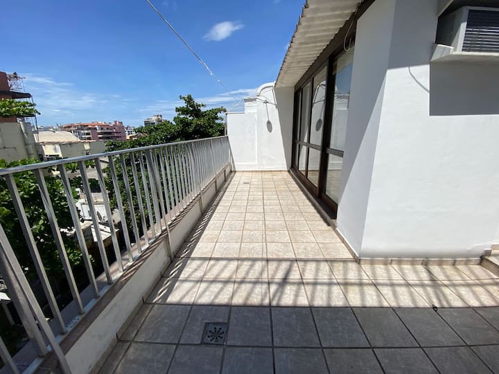 Confortável Cobertura Familiar - Cabo Frio