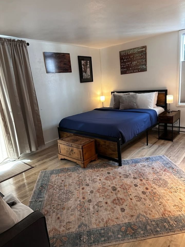 Conveniently Located, Affordable Telluride Studio - Telluride, CO