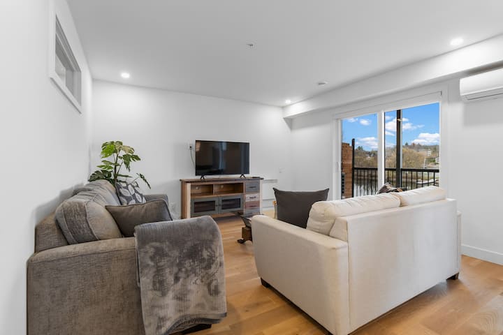 Condo Au Coeur De Magog, Le Memphré - Orford, QC