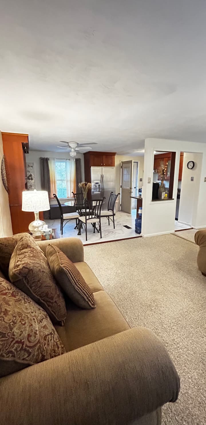 Safety In The Country-20 Minutes To Pittsburgh - Monroeville, PA