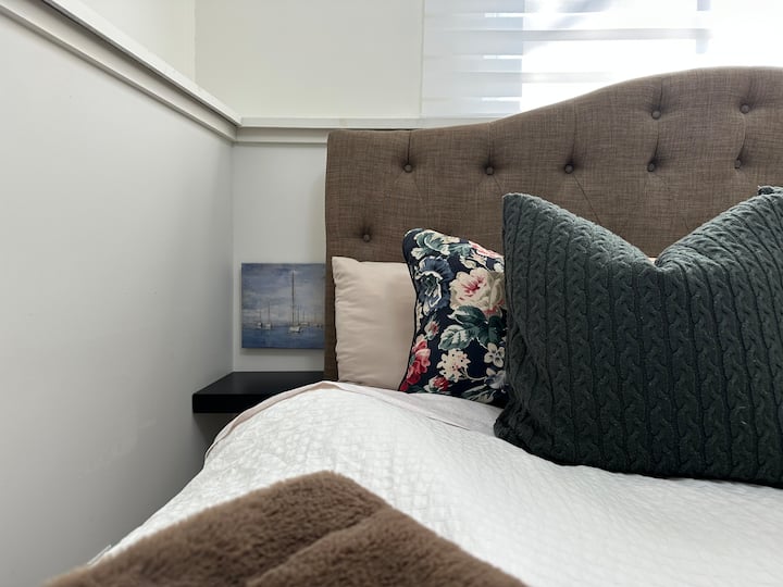 Lux Haven- Spacious 3bdrm/2bath- Downtown & Beach - Cobourg