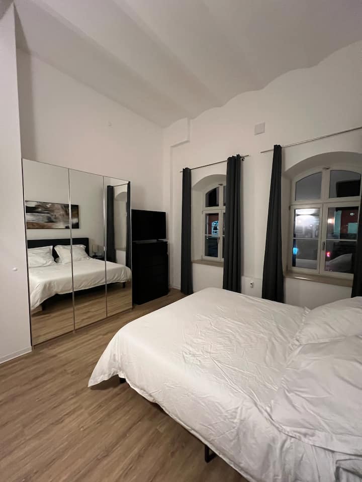 Perfect Location Luxury Apartment - Nuremberg