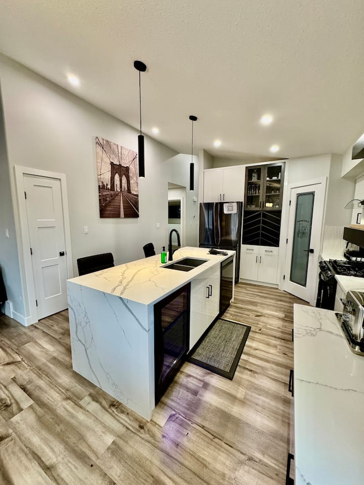 Luxury Retreat Minutes From Jasper National Park - Hinton