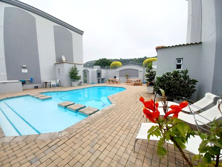 Spacious, Central 3bed Apartment - Plettenberg Bay