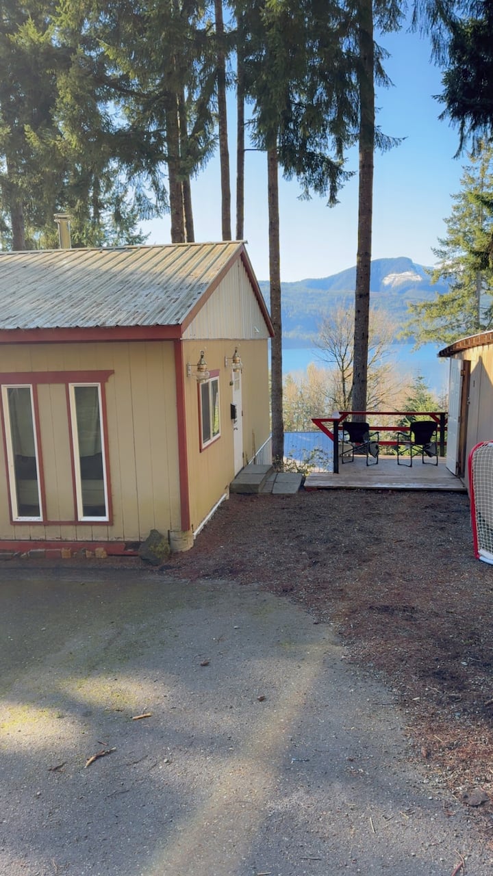 The Bunk On Lake Cowichan - Lake Cowichan
