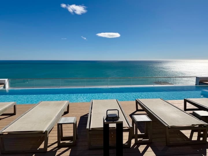 Malaga Towers: Luxe Beach Escape 1 Línea Playa - Málaga