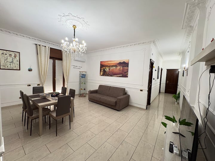 Castellano Holiday House - Napoli