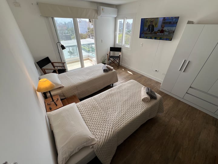 Moderno Monoambiente Con Balcón En Punta Carretas - Montevideo