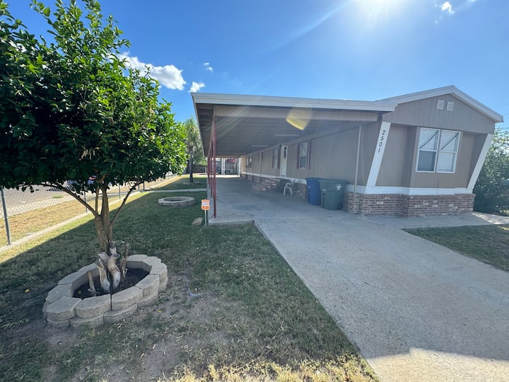 Cozy Home With Lots Of Shade! - Nuevo Laredo