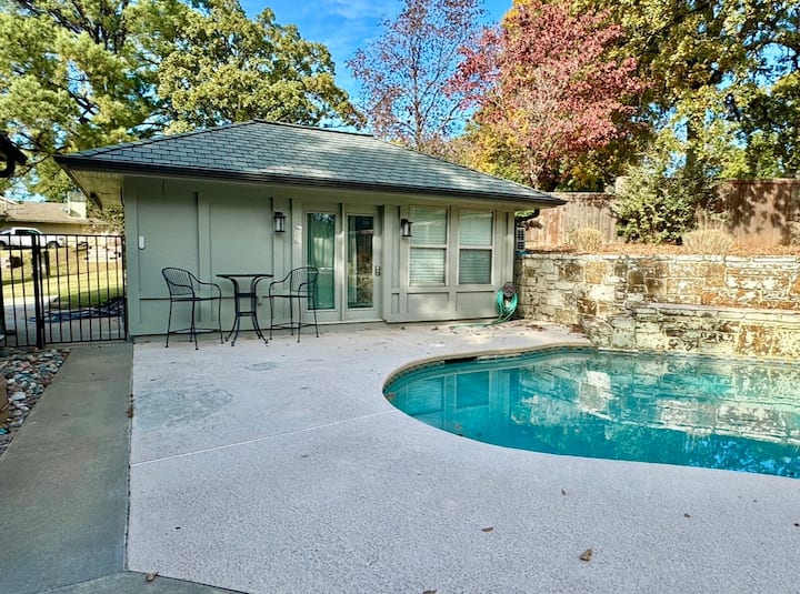 South Tulsa Guest House - Oklahoma Aquarium, Jenks