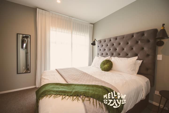 The Residence - Apt 3 - Pull Out Sofa - Sky Tv - New Plymouth