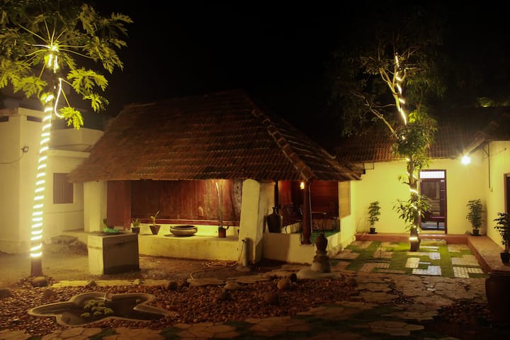 Thachees Heritage Stay - Varkala