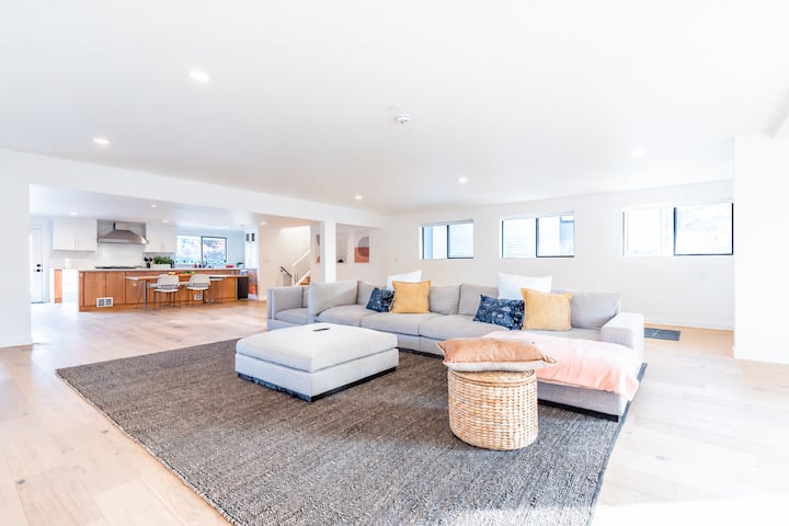 Relaxing 6br Bellevue House W/ Pool-patio-pets Ok - Bellevue, WA