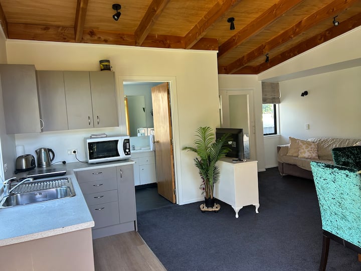 Queenstown Retreat: Walk To Airport & Lake - Queenstown