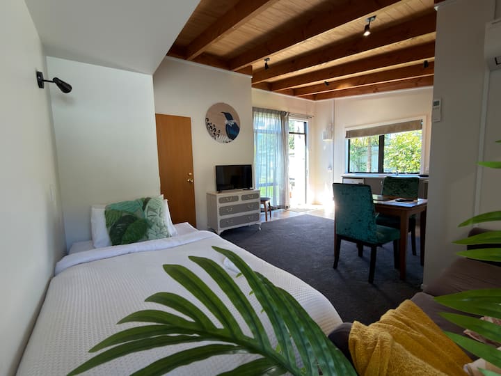 Queenstown Retreat: Walk To Airport & Lake - Queenstown