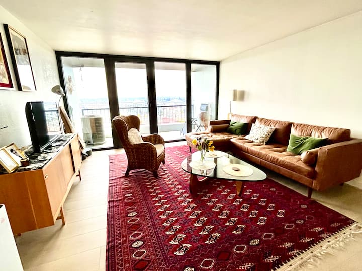 Pdx River View Hidaway: Bridge & Waterfront Bliss - Portland, OR