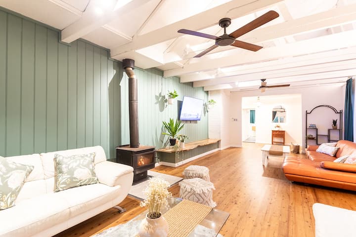 The Mt Nebo Green House - Fernvale