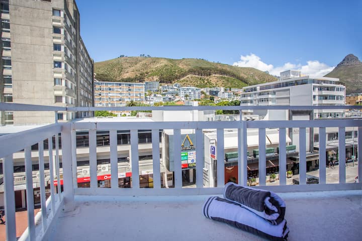 Eighty2onm  - 1 Bed@seapoint With Views 403 - Fokváros