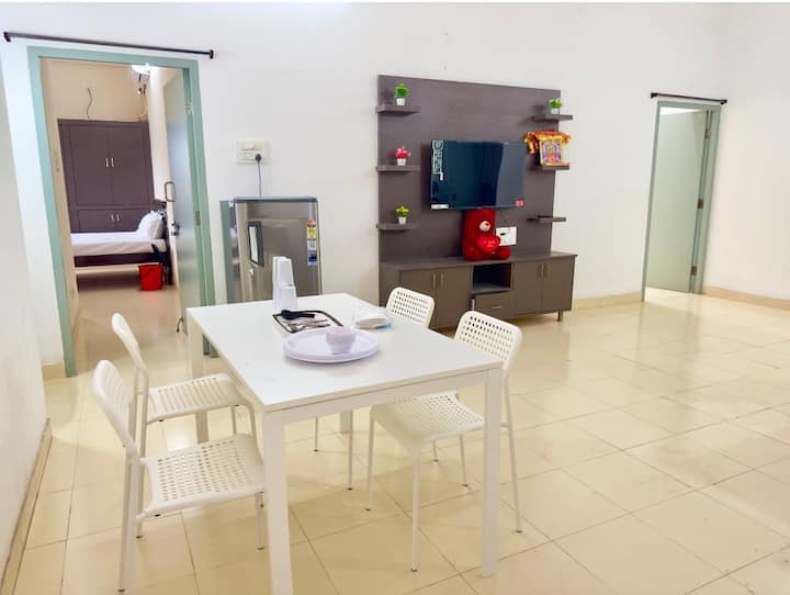 Great1 Couplefriendly Family 2bhk Jubleehills Rd33 - Hyderabad