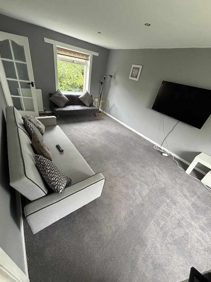 Group Friendly 3 Bedroom House - Glasgow