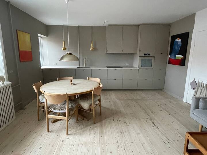 Smuk Kunstner Lejlighed - Copenhagen