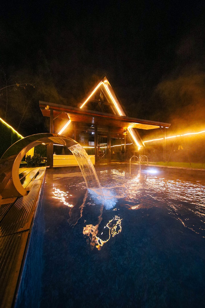 Yıldız Village Kartepe Jakuzili Havuzlu Bungalov - Kartepe