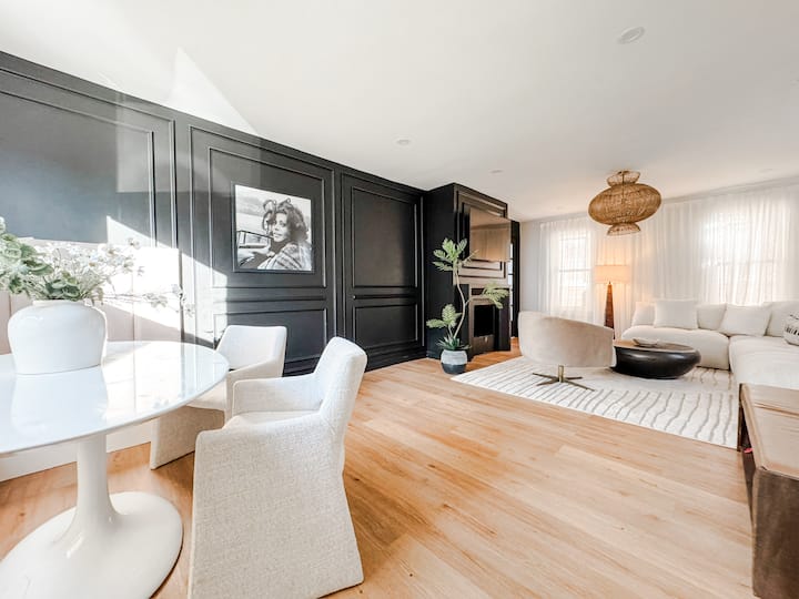 Chic Comfort And Style On Park Avenue - Greece, NY