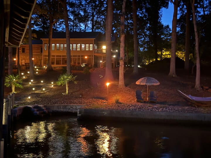 Perfect For Your Getaway Or Family Gathering! - Denver, NC