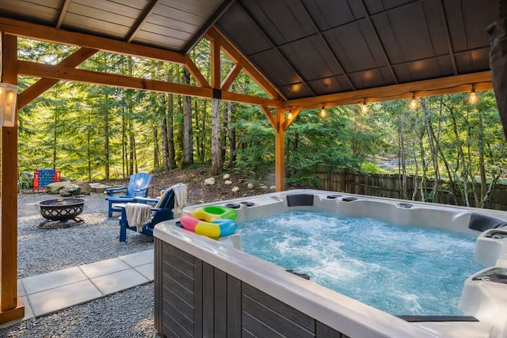 2 King Suites + Private Hot Tub & High Speed Wifi - 애쉬포드