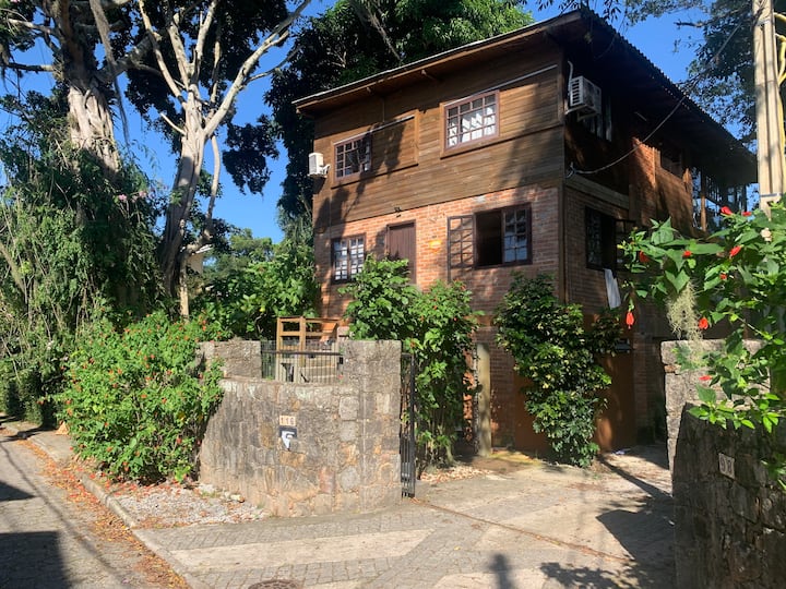 Apto Duplex 3 Quartos 
Centrinho Da Lagoa - Florianópolis