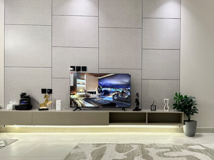 استديو بتصميم عصري وفخامة فندقيه بالعقيق D14 - Riad